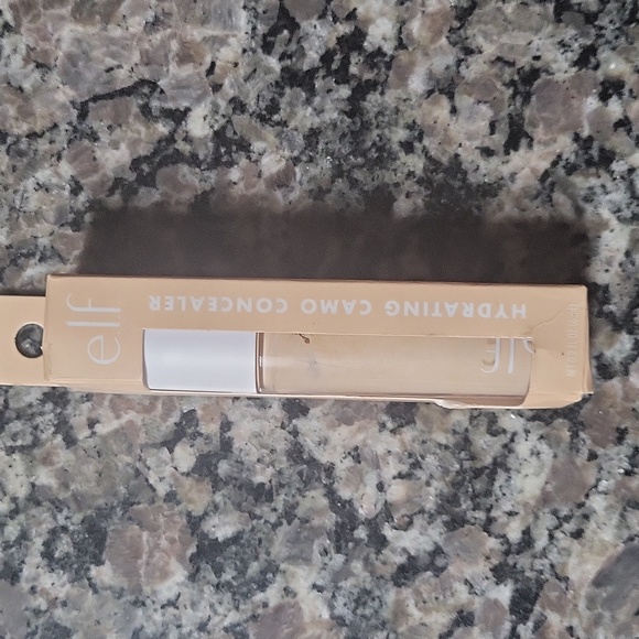 ELF | Makeup | Elf Fair Warm Hydrating Camo Concealer New Oversized Doe ...